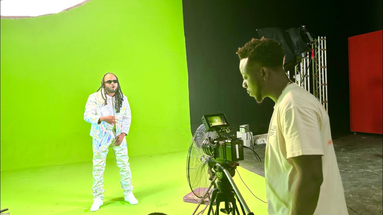 IZOLAN - Eske Yo Rèd Pase'm [ Official BTS ] - YouTube