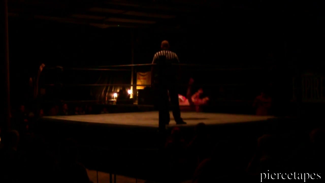 Corey Dye vs Johnny Viper - YouTube