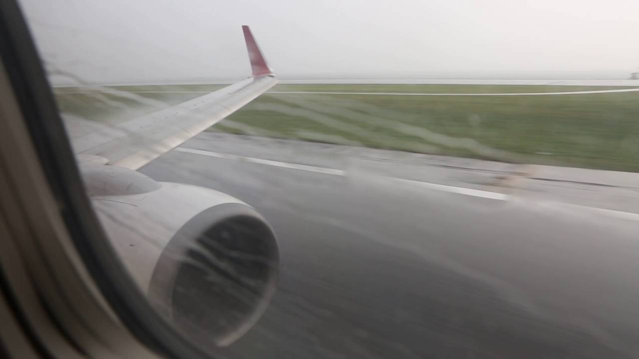 Garuda Indonesia PK-GFN Morning Landing at Ngurah Rai Airport in ...