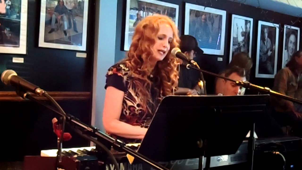 Katie Miner Performing USA Songwriting Competition's showcase at ...