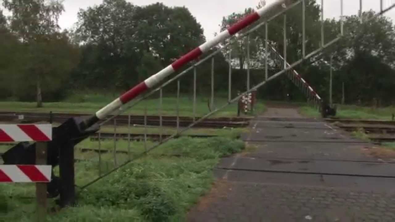 Dutch Railroad Crossing - Old dutch crossing at Simpelveld (ZLSM) - YouTube