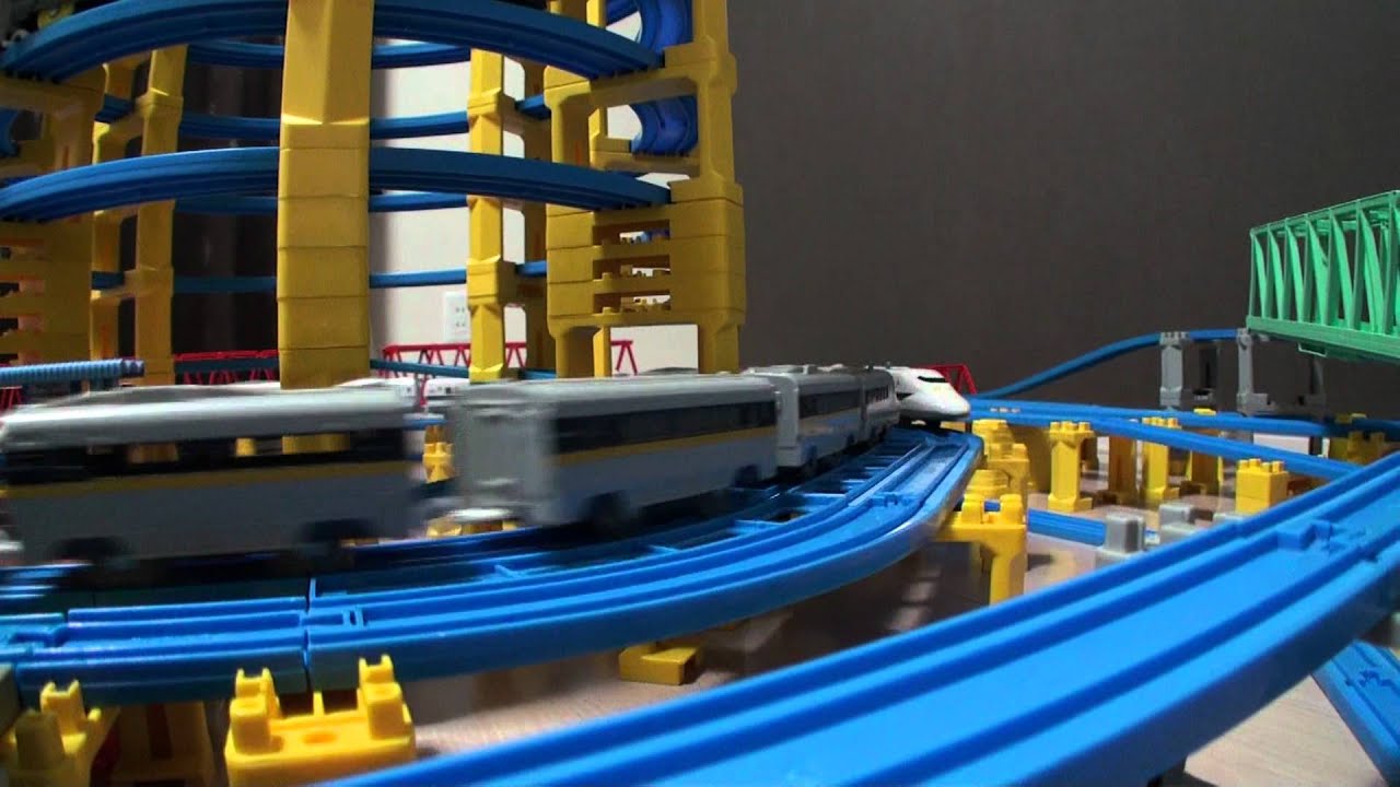 プラレール レールスター つばめ EF63 長編成レイアウト2 TOMY Plarail - YouTube