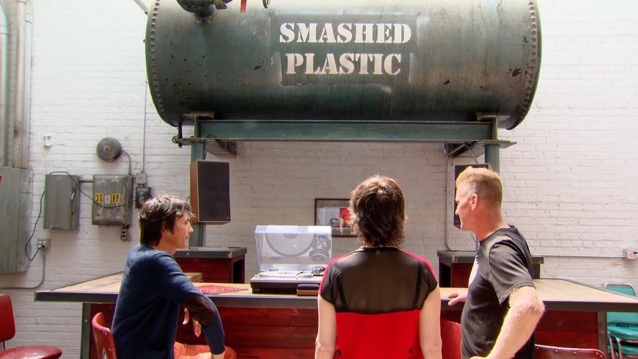 Watch Vinyl Records Being Made at Smashed Plastic — Jay's Chicago - YouTube