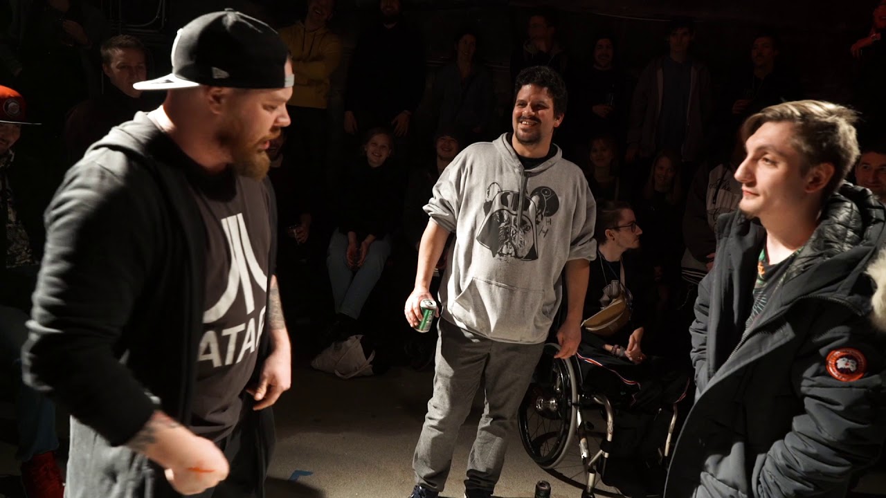 Adonis vs. Fresco | RåtX Rap Battle - YouTube