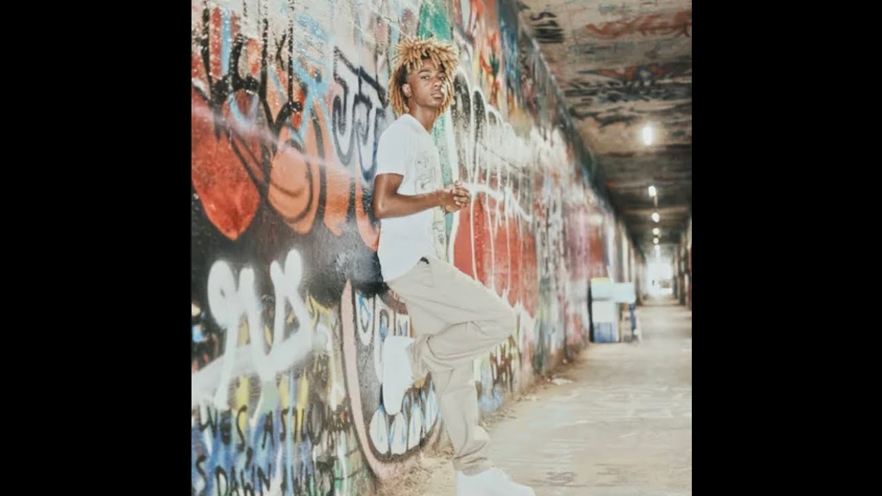 Artist of The Day: FinnEsseMo - YouTube