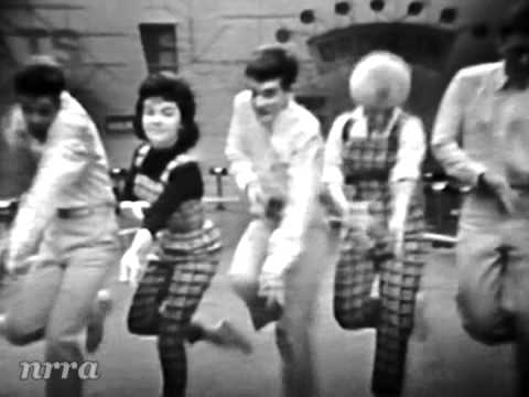 Annette dancing The Madison - YouTube