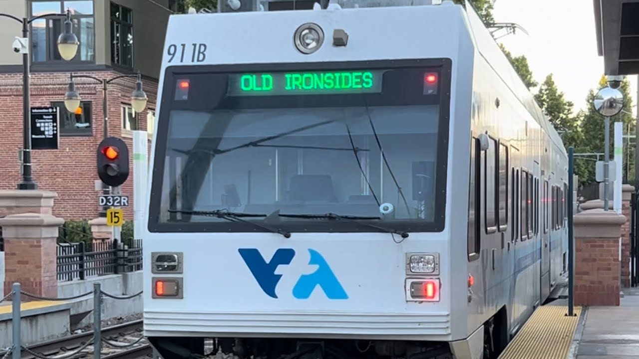 VTA Light Rail 1-Car Kinki Sharyo LRV 911 Northbound Green Line Train ...
