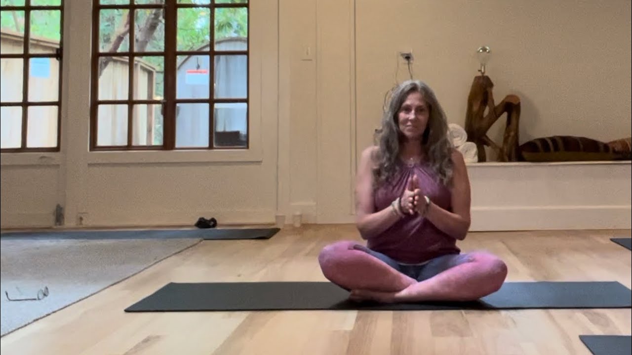 Gentle Yoga with Michelle @soulshineyoga&reiki - YouTube