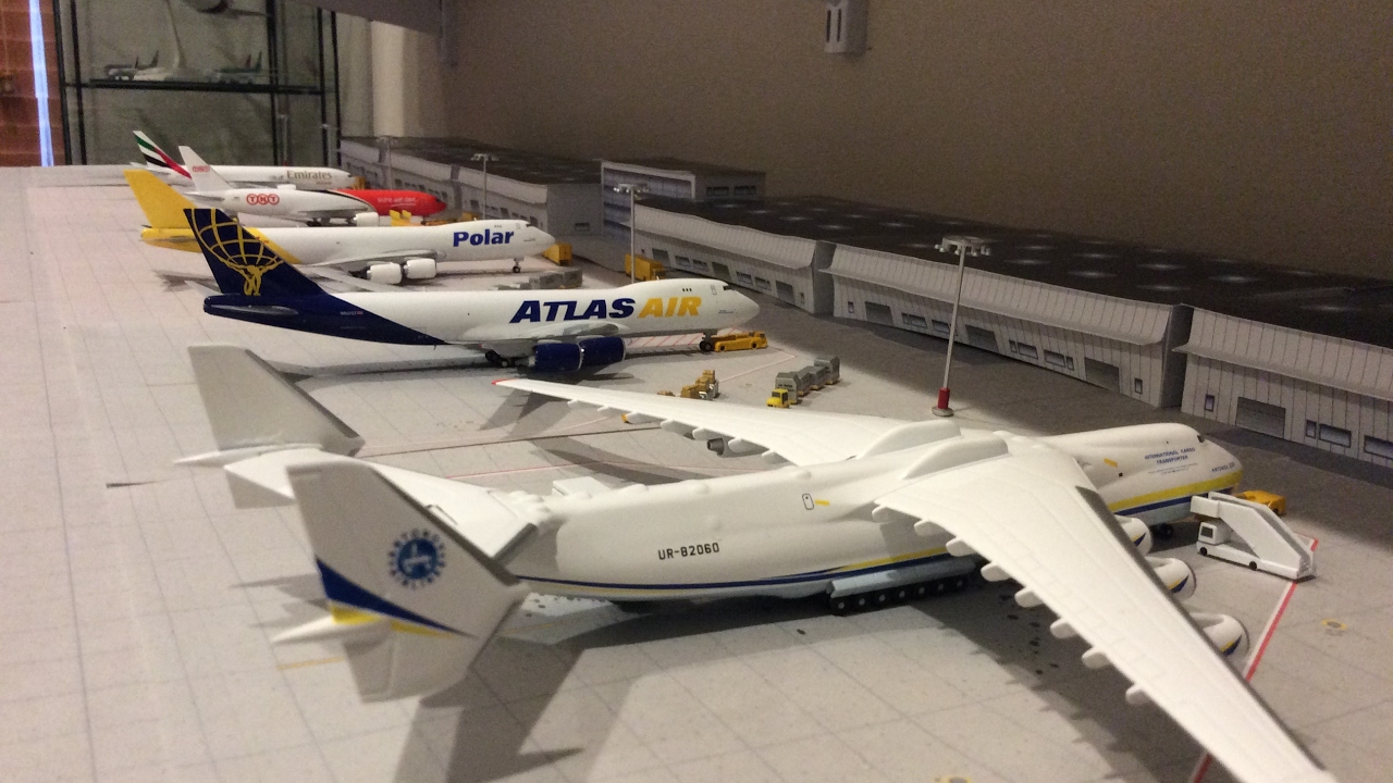 JFK 1:400 model airport 09:30am-10:00am update - YouTube