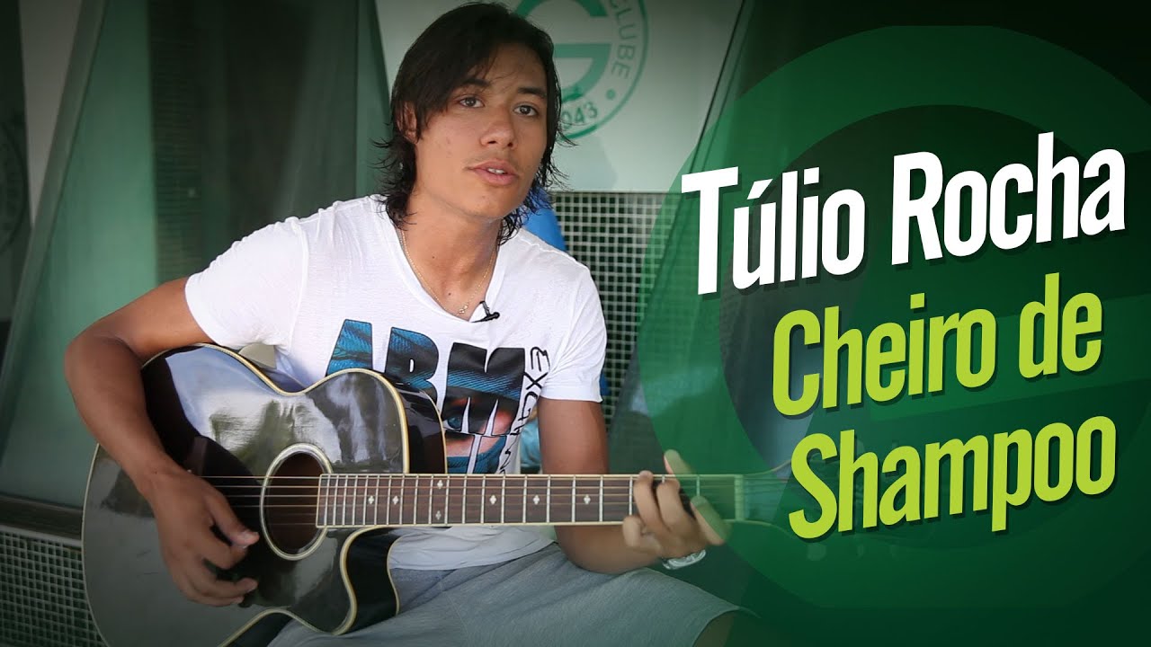 Túlio Rocha, do Goiás, toca e canta 'Cheiro de Shampoo' - YouTube