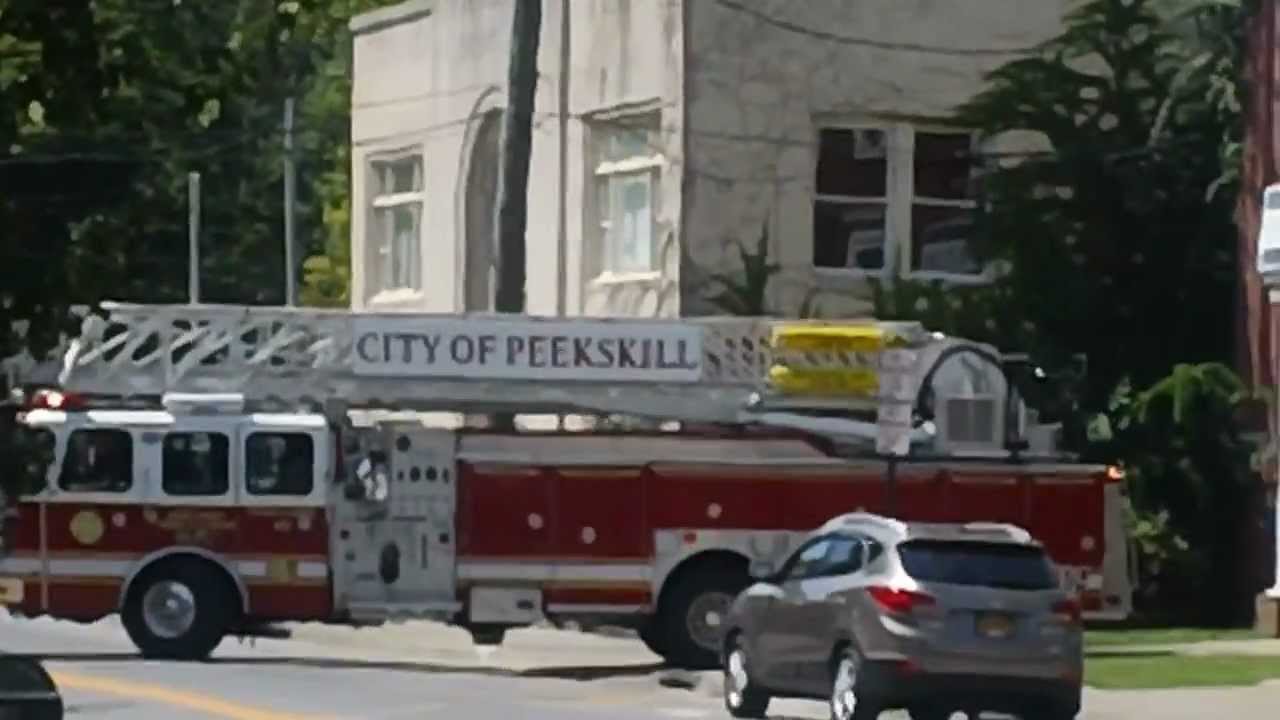 Peekskill NY. Volunteer Fire Department Tower Ladder 45 - YouTube