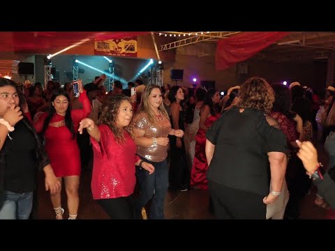 Hailey Flores Quinceanera Baile 💃🎉 #quinceañera - YouTube