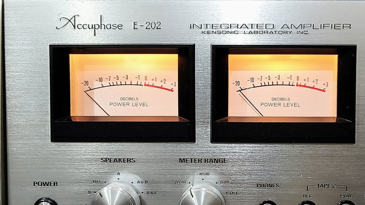 Accuphase E-202 - YouTube