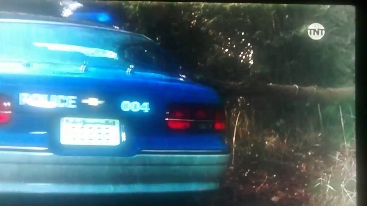 Jumanji el auto de policía - YouTube