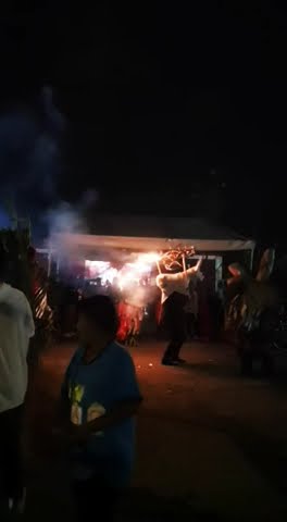 Pirotecnia en Oaxaca.. Torito de cuetes y luces - YouTube