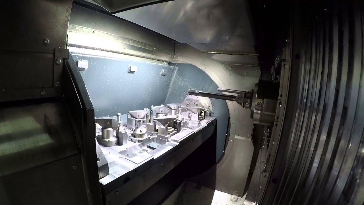 Bearbeitung auf der Licon LiFLEX II 444 i DT (Double Trunnion) - YouTube