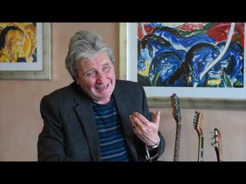 David Bowie guitarist Mark Pritchett speaks to MaltaToday - YouTube