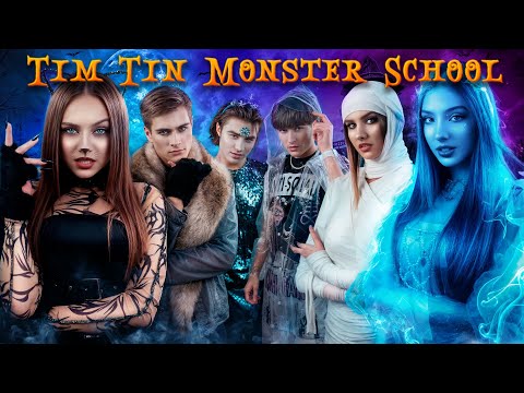 Megérkeztünk a Tin Tér Szörny Suliba! Macskalány vs Szellem vs Múmia Lány