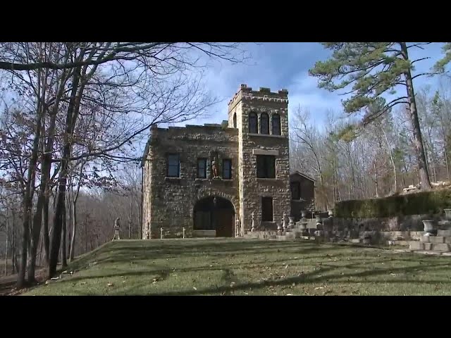 Castle Being Built In Missouri See Inside Mysterious Missouri Castle