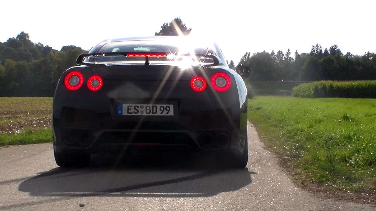 Nissan GT-R launch control and lovely sound HD - YouTube