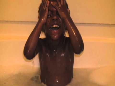 fun spunge makes bathtime fun