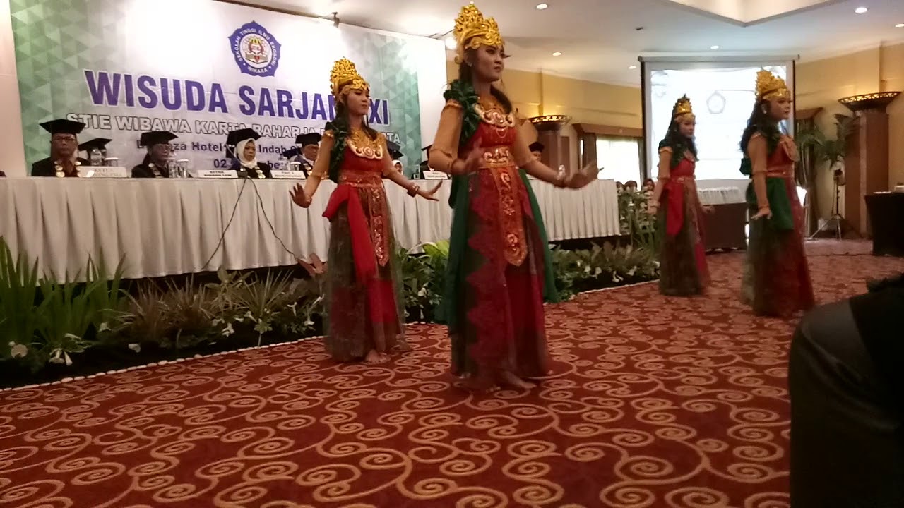 SAMPURASUN "wisuda STIE WIKARA PURWAKARTA" - YouTube