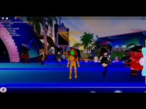 First time Playing Royal High #roblox #royalhigh #girlies #farts #poops