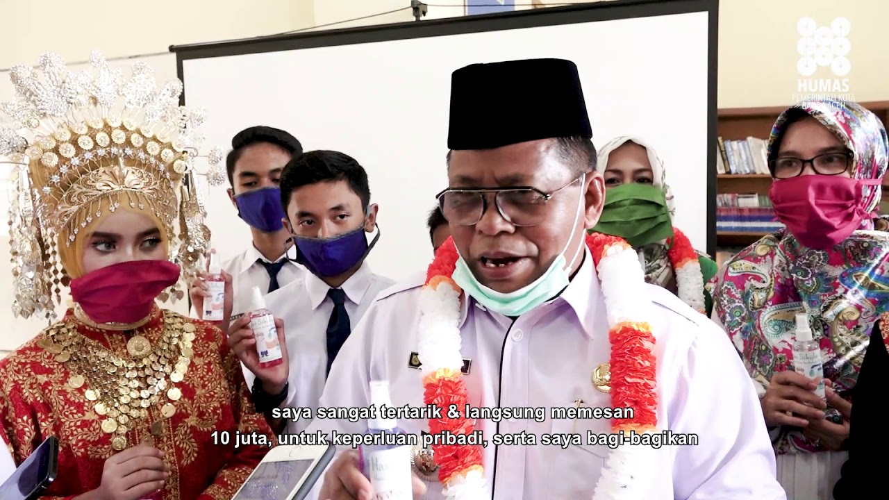 WALI KOTA LAUNCHING HAND SANITIZER KARYA SISWA SMPN 14 BANDA ACEH - YouTube