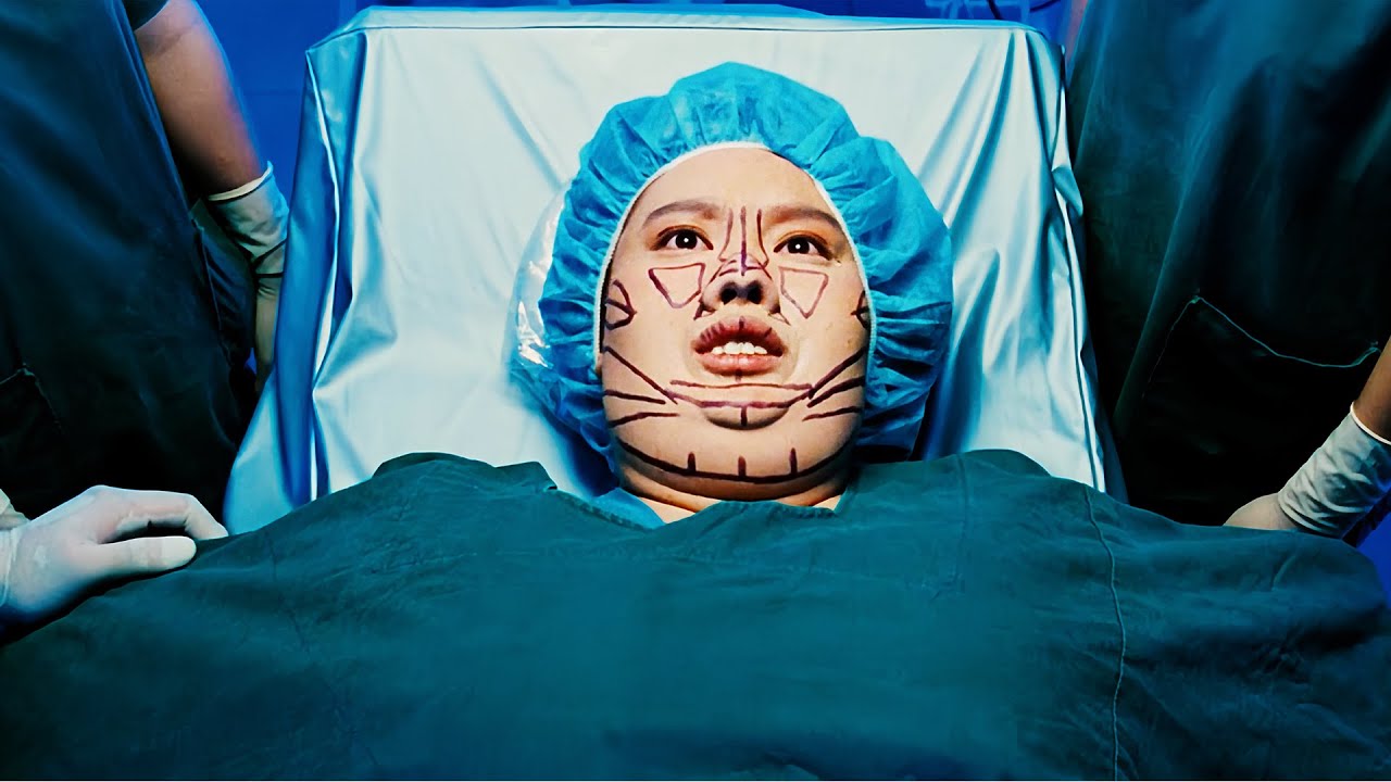 200 Pounds Girl Was Always Bullied Until Plastic Surgery - YouTube