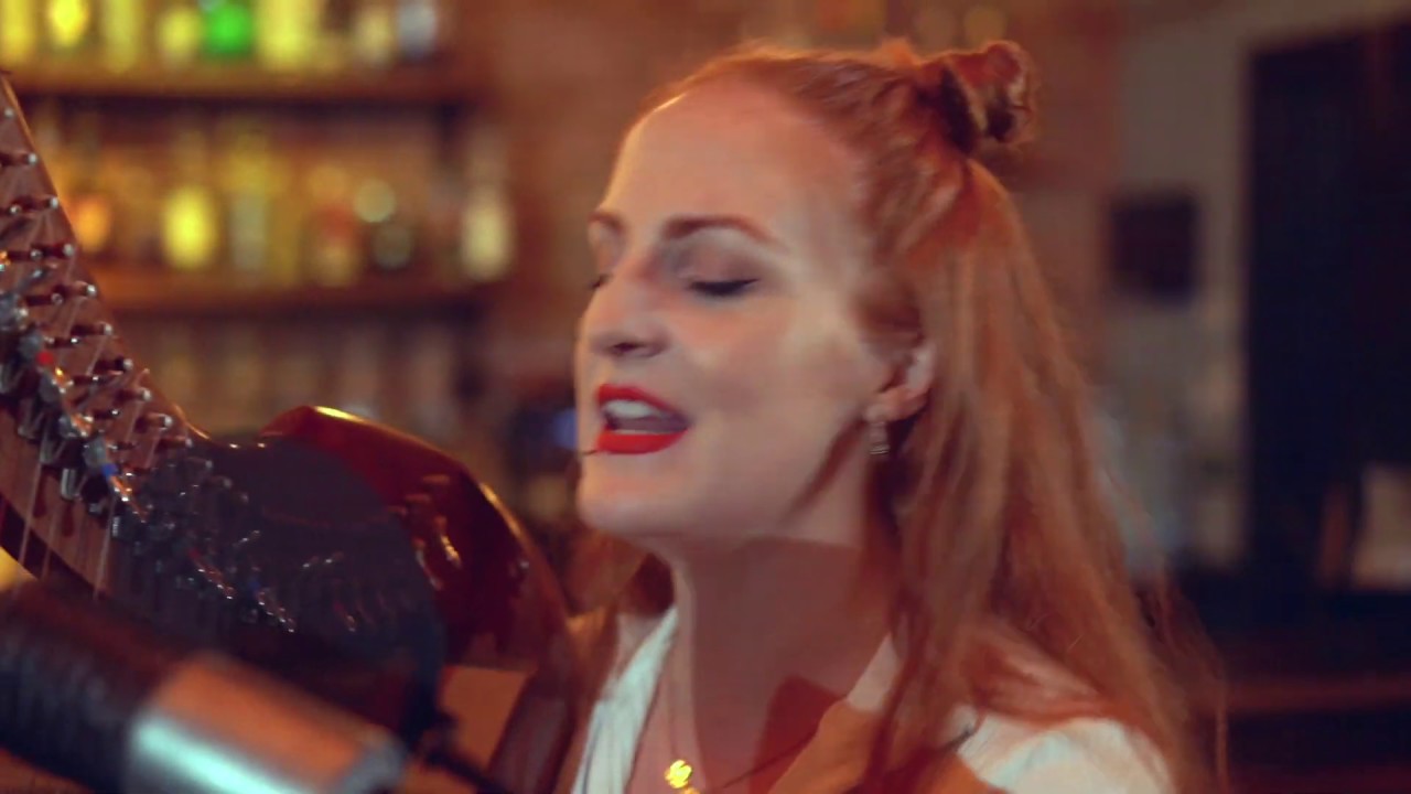 Lisa Canny "Heads Up" - YouTube