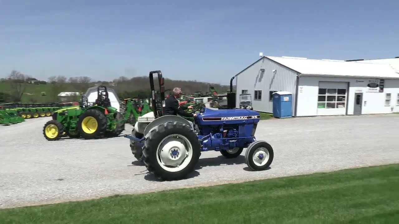 2002 FarmTrac 35 Open Station Tractor! LOW HOURS! For Sale by Mast ...