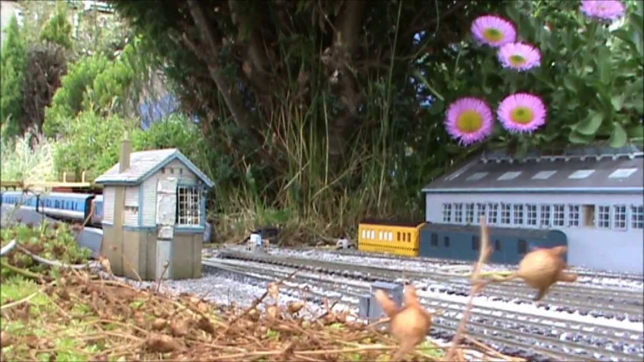 Hampton Field Railway - 1 July 2013 - British OO gauge garden railway ...