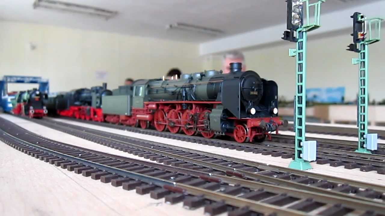 ROCO BR 17 & FLEISCHMANN BR 39 - YouTube