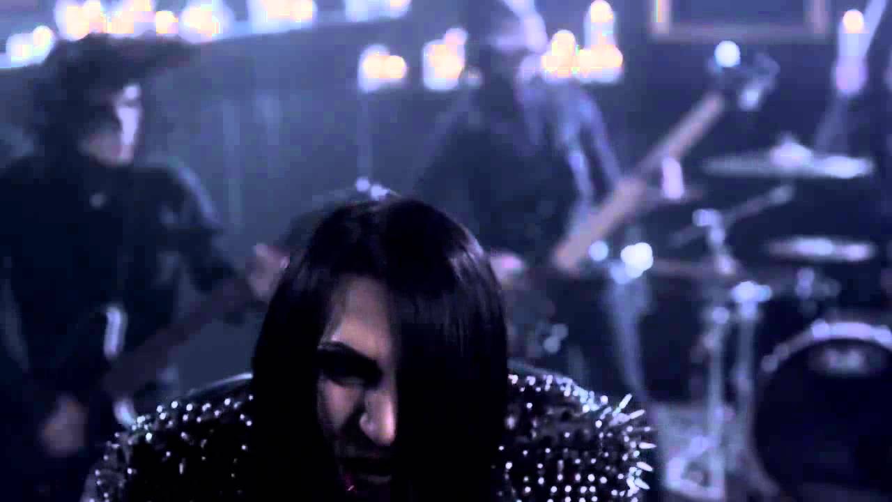 Motionless In White Break The Cycle Official Music Video - YouTube