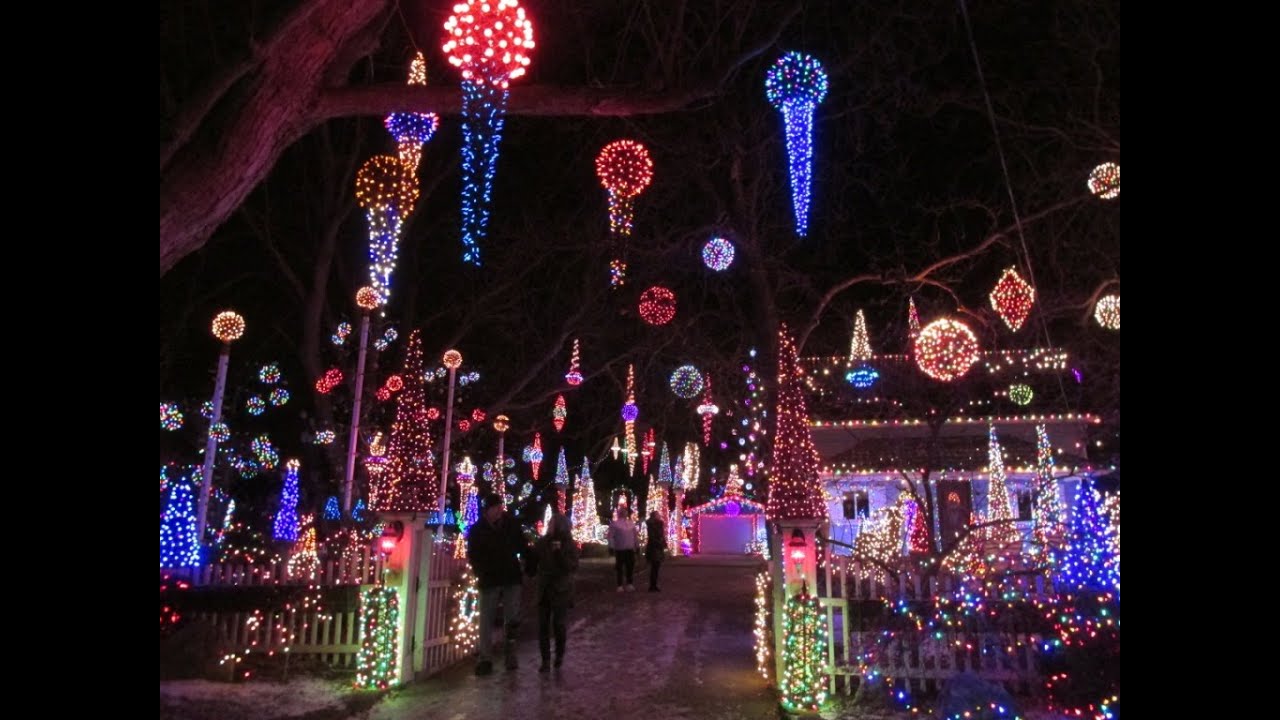 York Road Epic Christmas Lights Display Niagara on the Lake - YouTube