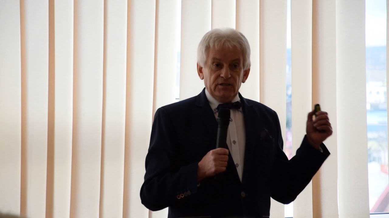 Dr Marek Janicki o Latoszyńskich Łazienkach - YouTube