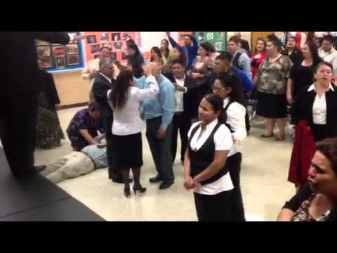 Ministración de Evangelista Lilly Castro 9-22-12 - YouTube