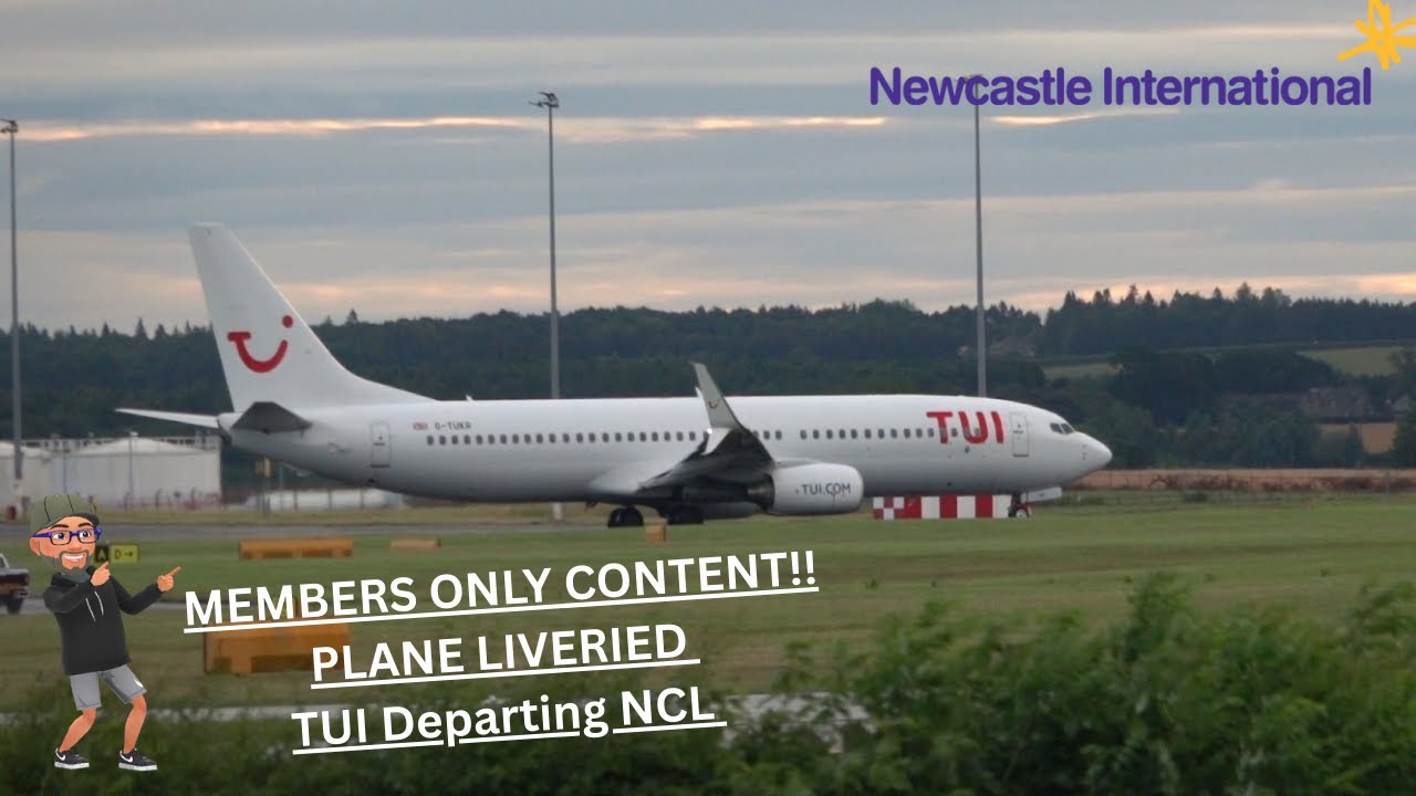 TUI 737 | Plain White Livery Departs Newcastle Airport - YouTube