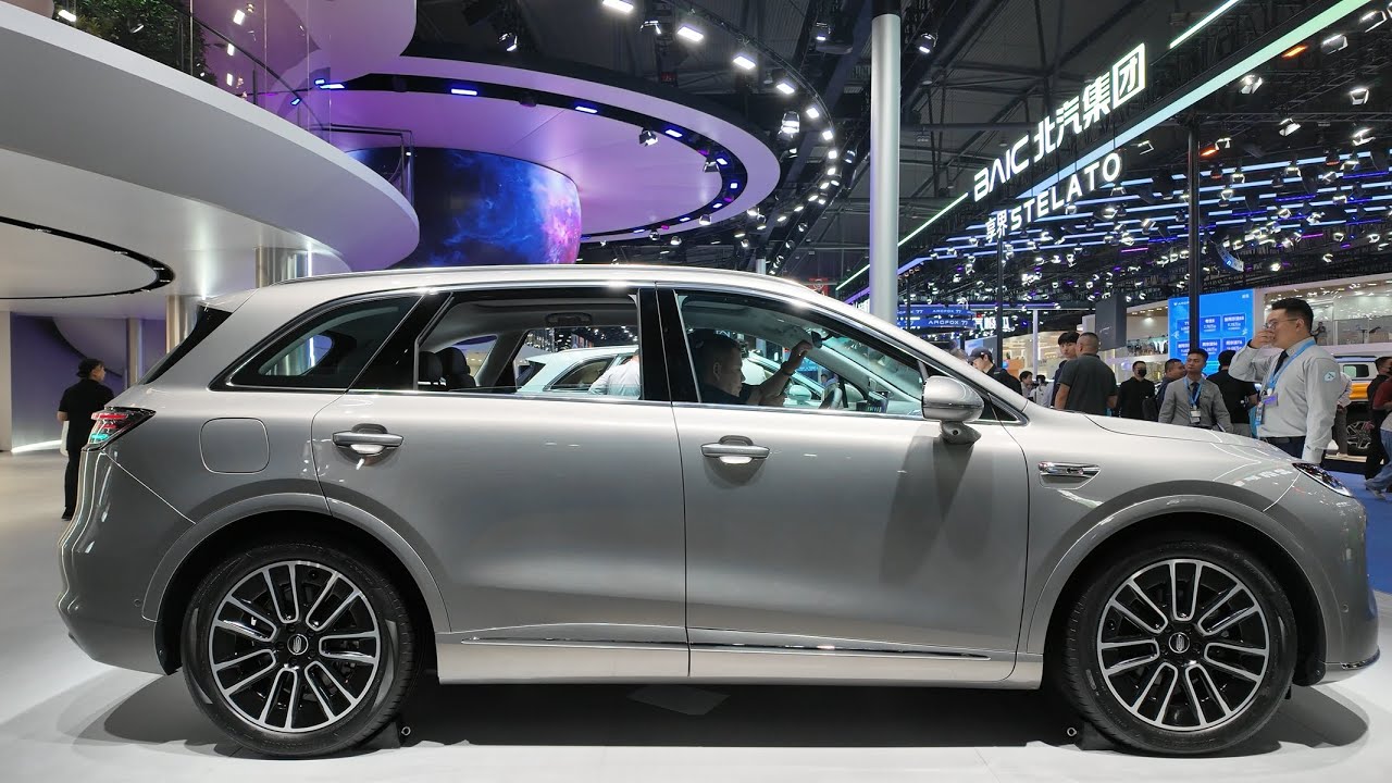 2025 SAIC H5 exterior (multi-color) interior dynamic video - YouTube