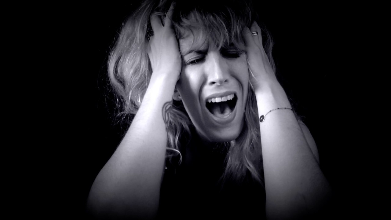 LORELEI SINGER Bring Me to Life ( Evanescence cover) - YouTube
