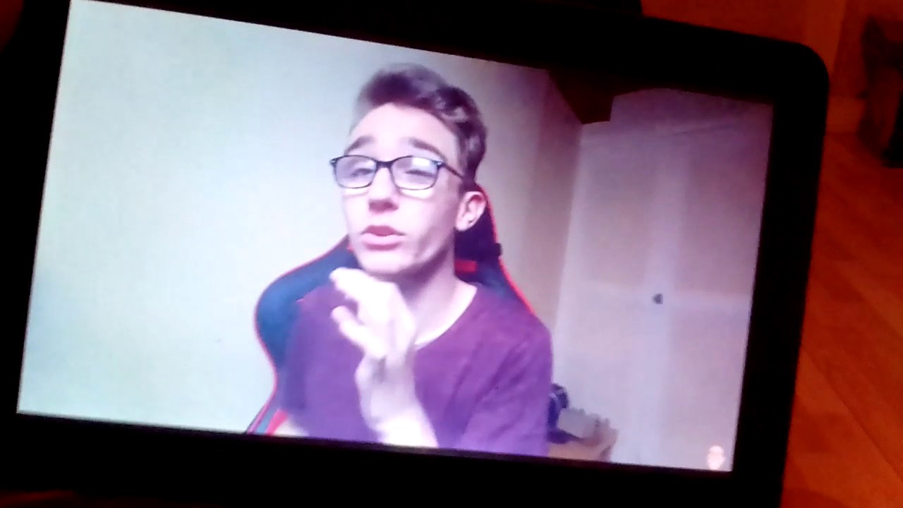 Vidéo avec le mec chelou - YouTube