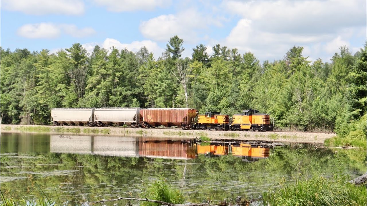 Classic Center cab action on the Arcade & Attica Railroad! - YouTube