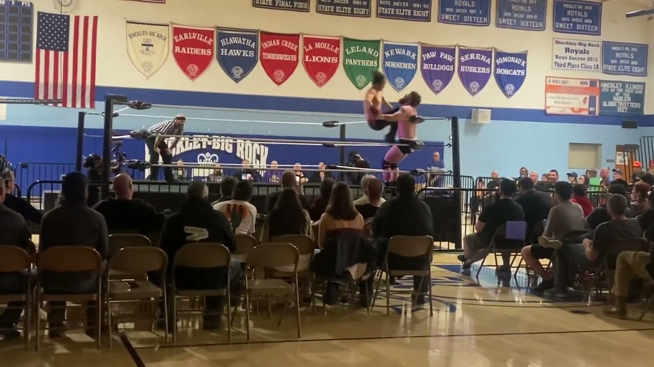 Jared Thumb vs. Nicky Von Gavin - YouTube