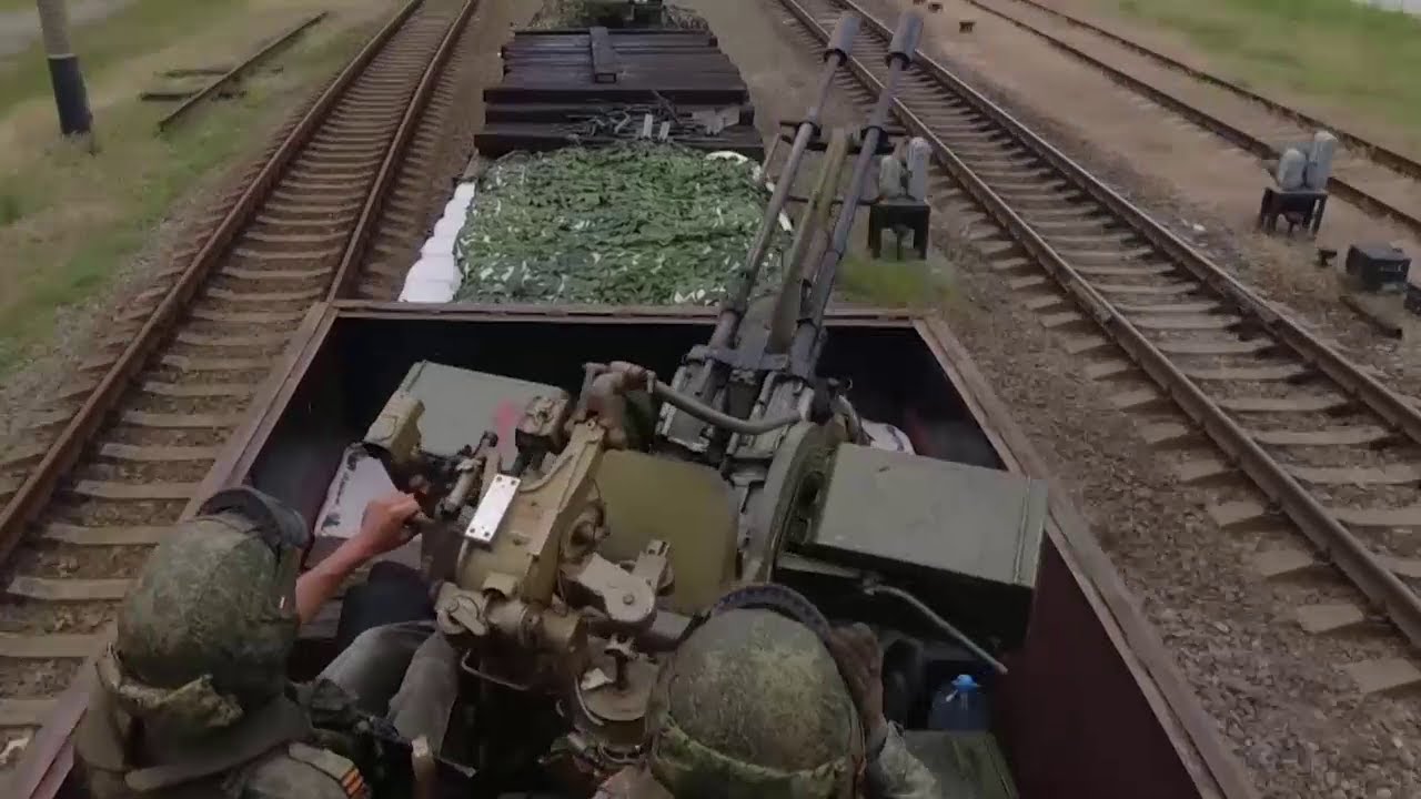Russian Armoured Train in Ukraine - YouTube