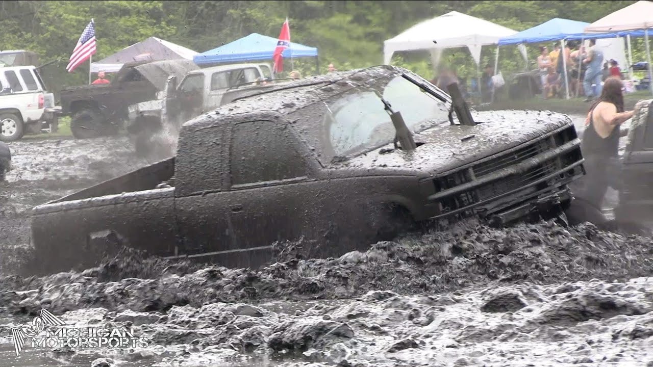 Silverado Slinging Mud @ BFE - YouTube