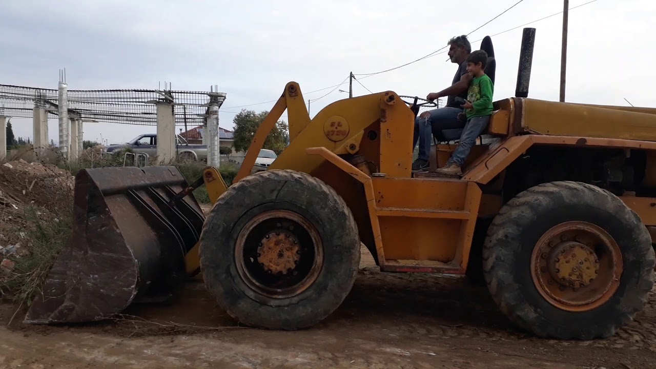 Chaseside Loader 1750 - YouTube