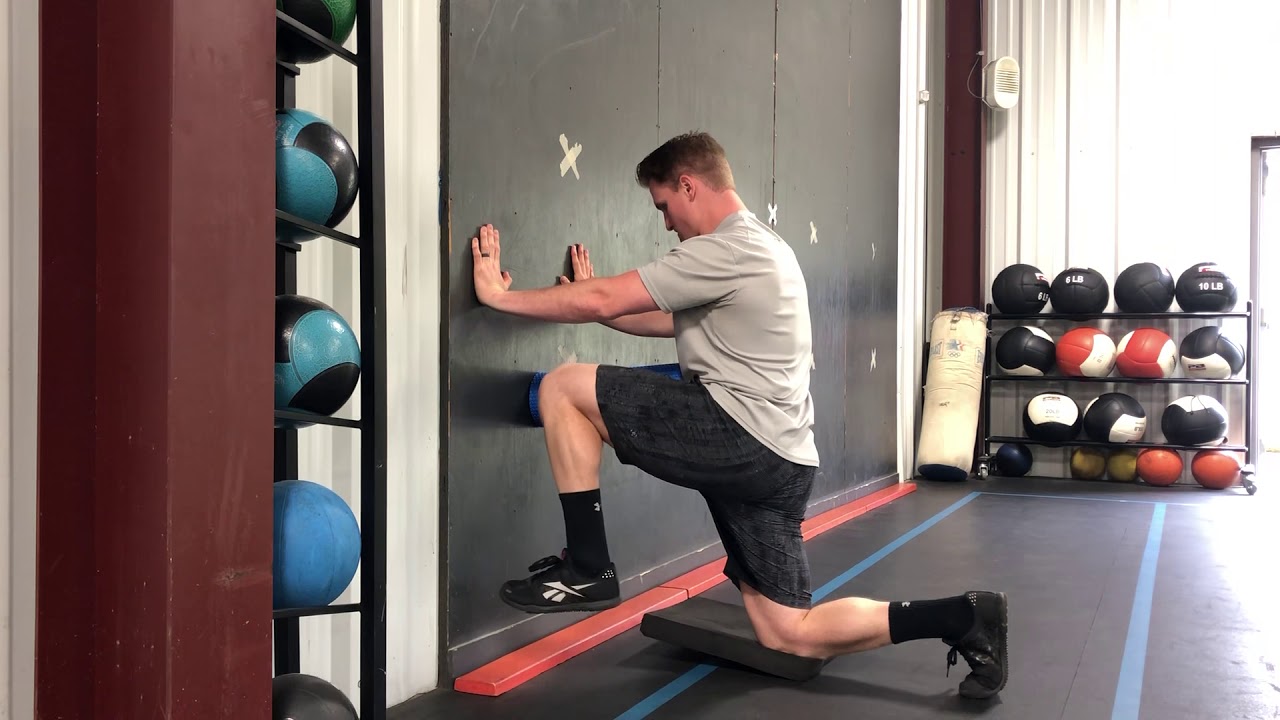 Kneeling Hip Rotations - YouTube