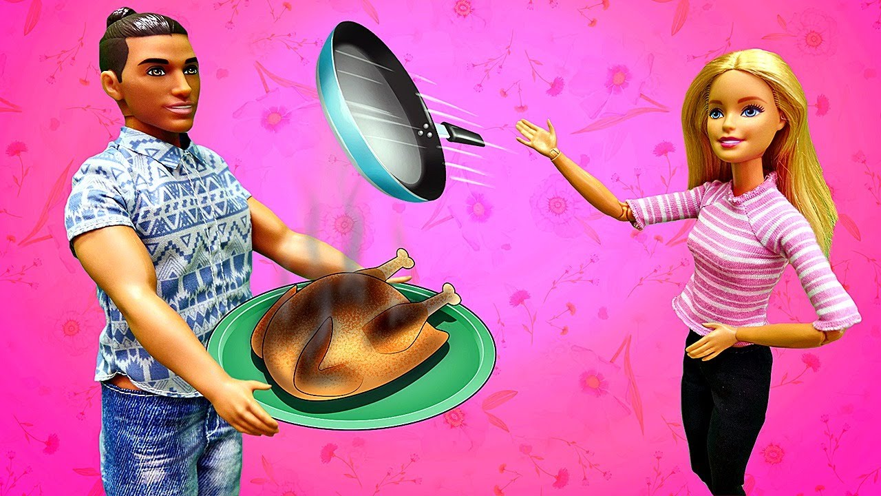 Stan hace pollo asado para Barbie. Vídeos de muñecas. Casa de Barbie ...