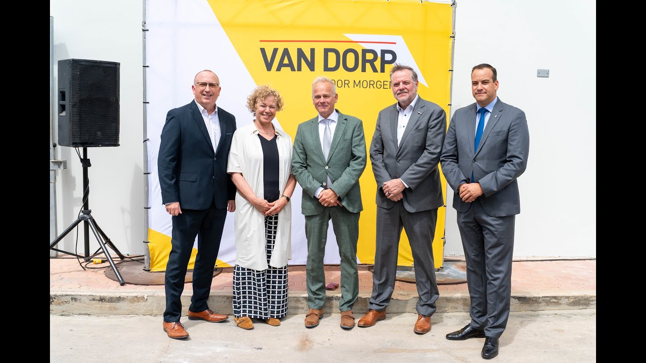 Van Dorp Group a celebra trinta aniversario cu presencia di Secretario ...