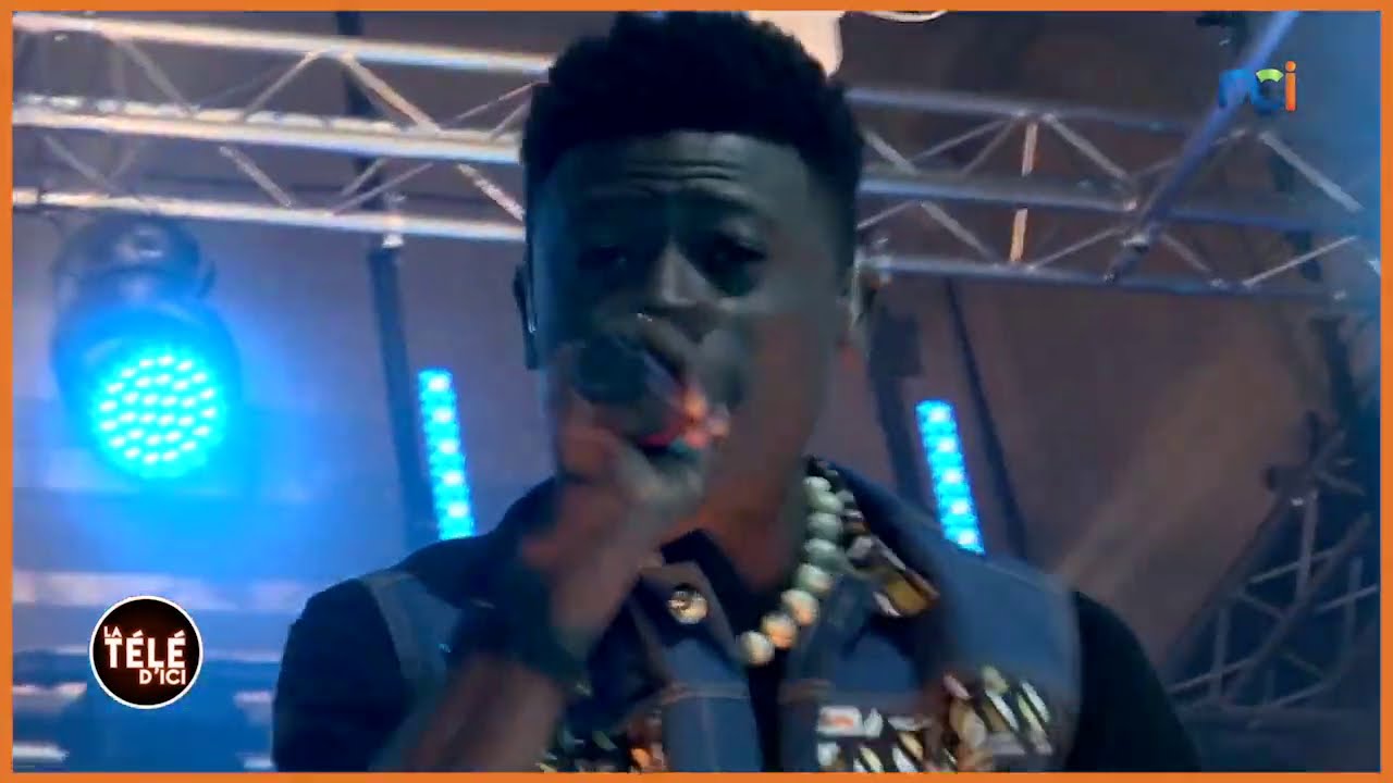 MC ONE en prestation live sur la scène de La Télé d'Ici - YouTube